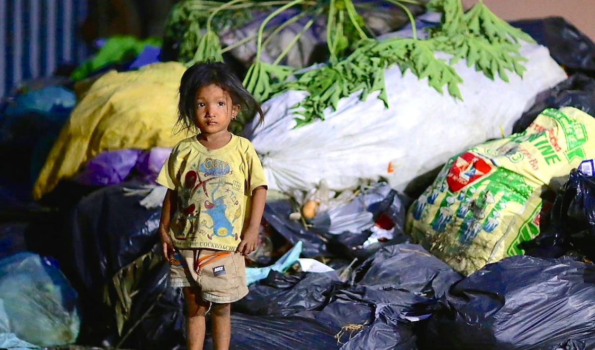 4 years old, on her own, scavenging through garbage: Meet Sophea ...