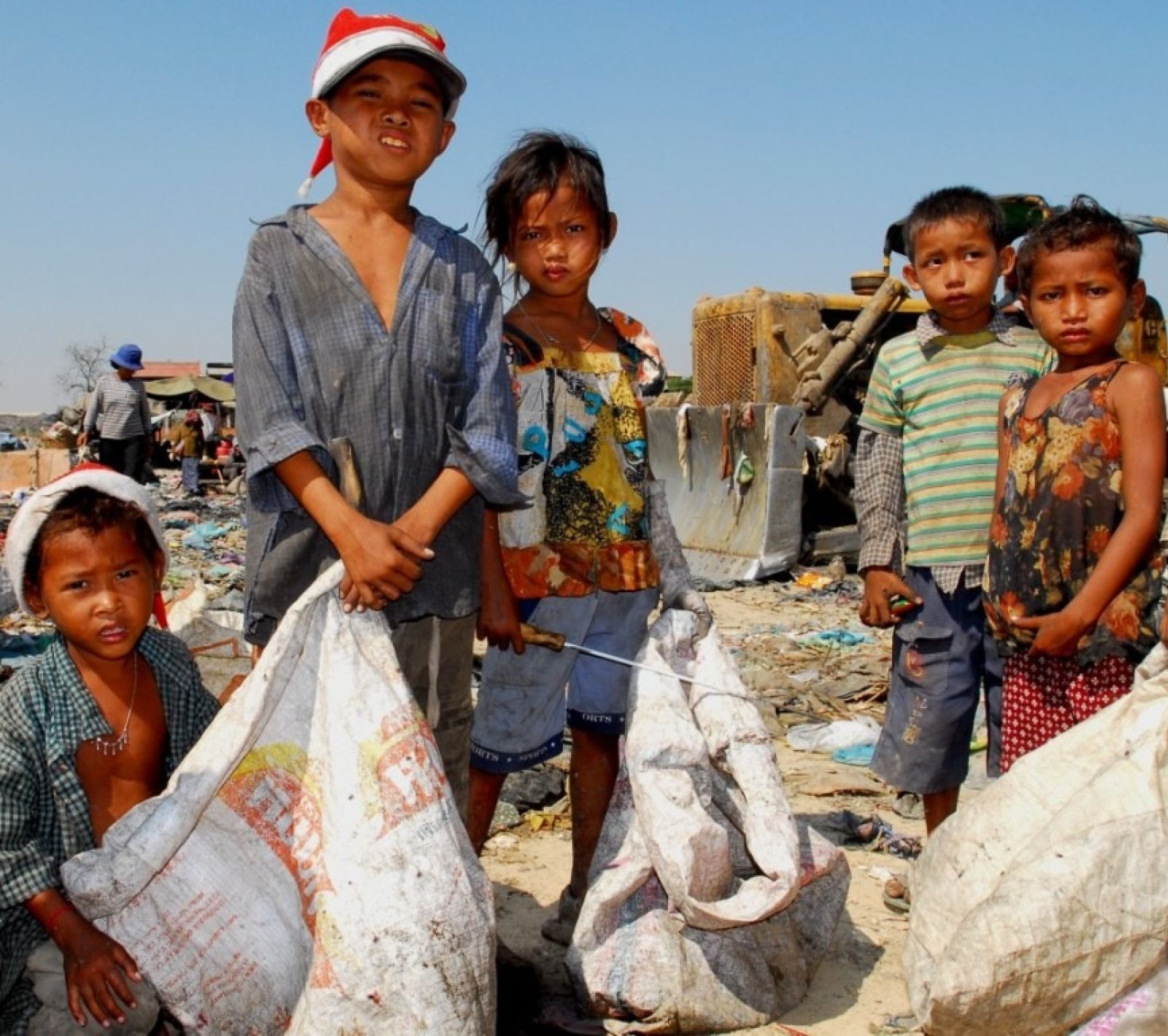Life on the garbage dump | Cambodian Children's Fund