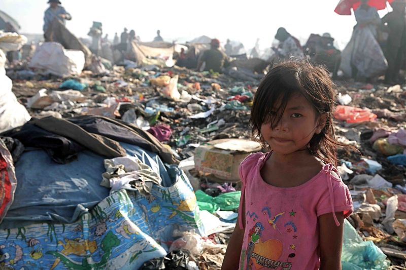 Life on the garbage dump | Cambodian Children's Fund